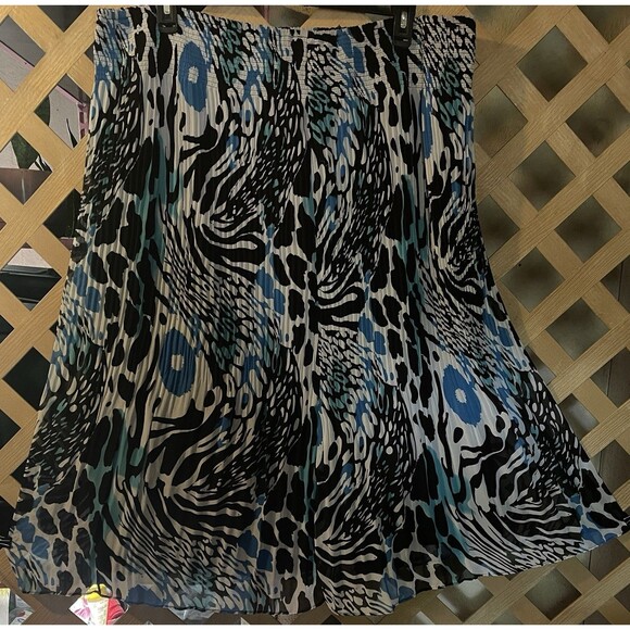 Cato | Skirts | Cato Blue Black White Shades Art To Wear Long Twist ...